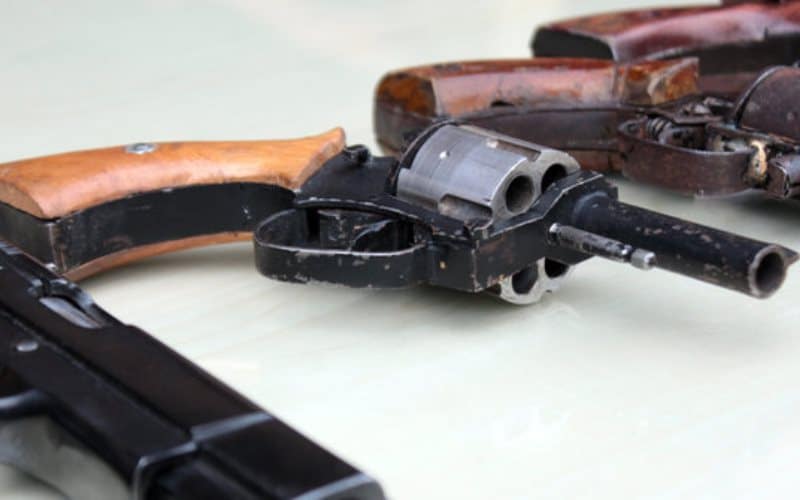 Bak Mau Perang, Peserta Kongres HMI Bawa Senjata Api - Rancah Post