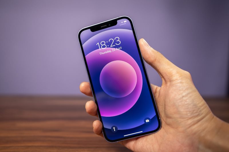 Harga iPhone 12 dan iPhone 12 Mini Turun Hingga Rp 2 Juta di iBox ...